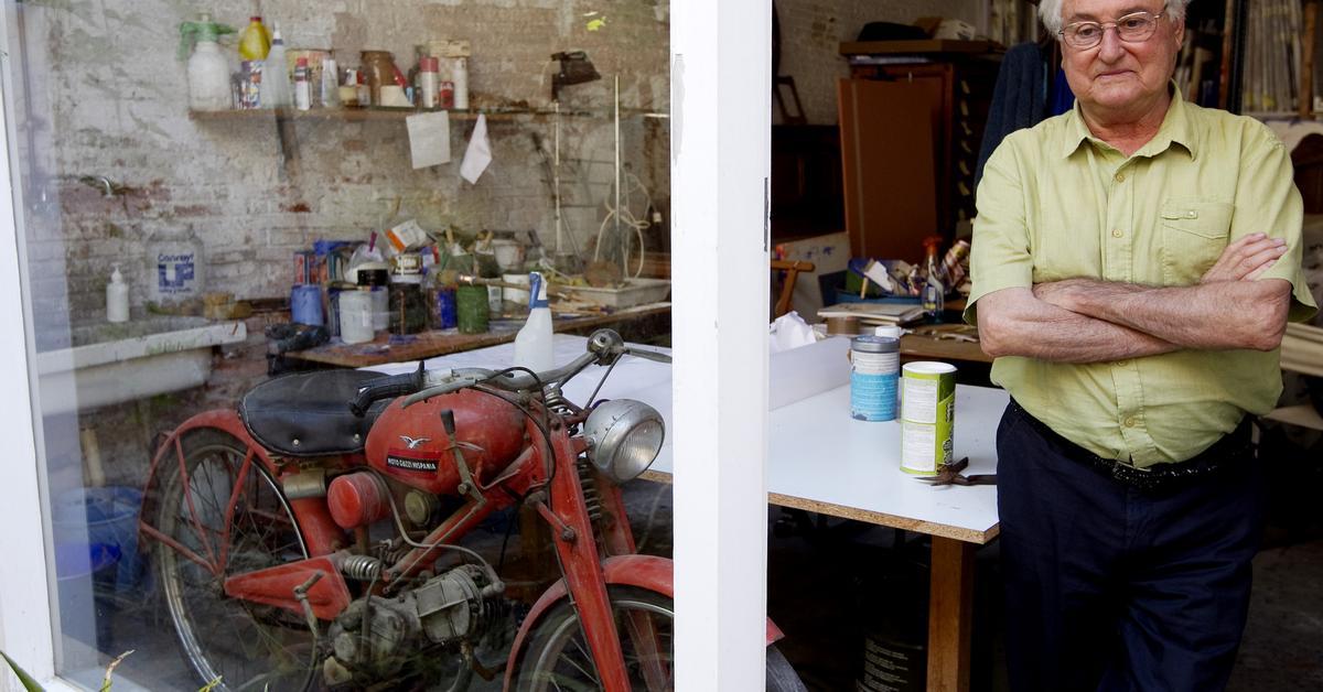 Mor als 89 anys Alfons Borrell, el pintor que volia convertir-se en pintura