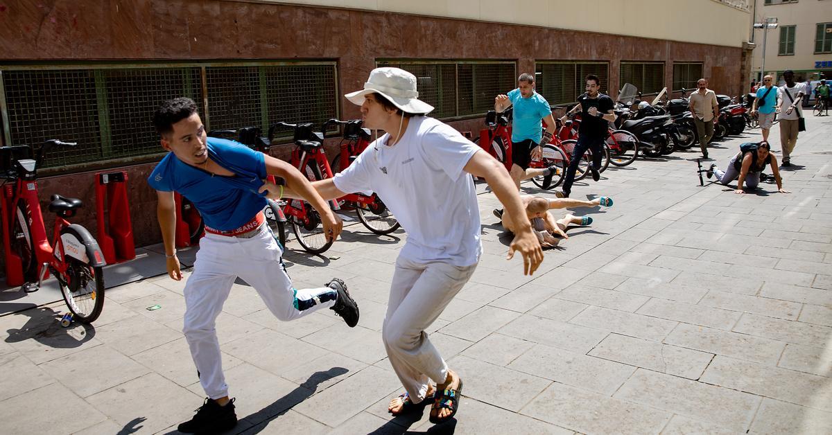 Crime in Barcelona: Robberies down, but knife use up