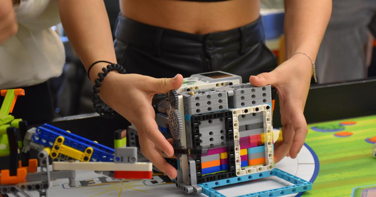 Prop de 150 participants a la Lego League