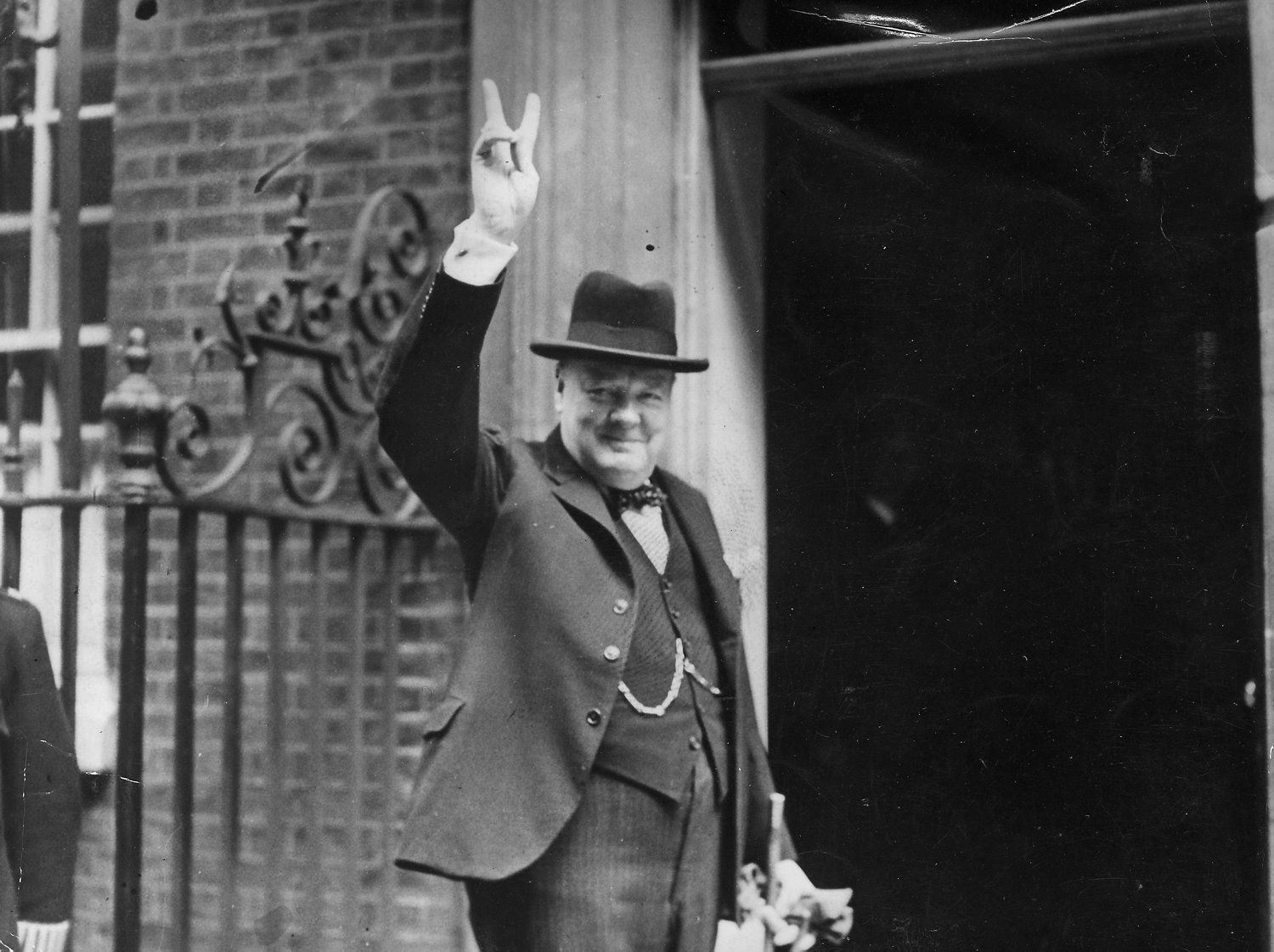Churchill ja no val ni cinc lliures