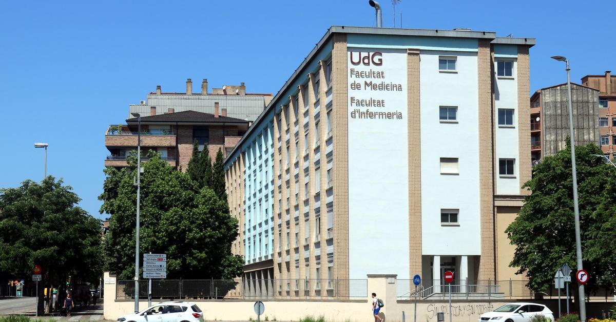 Denuncian un profesor de la UdG por presuntos tocamientos a un estudiante