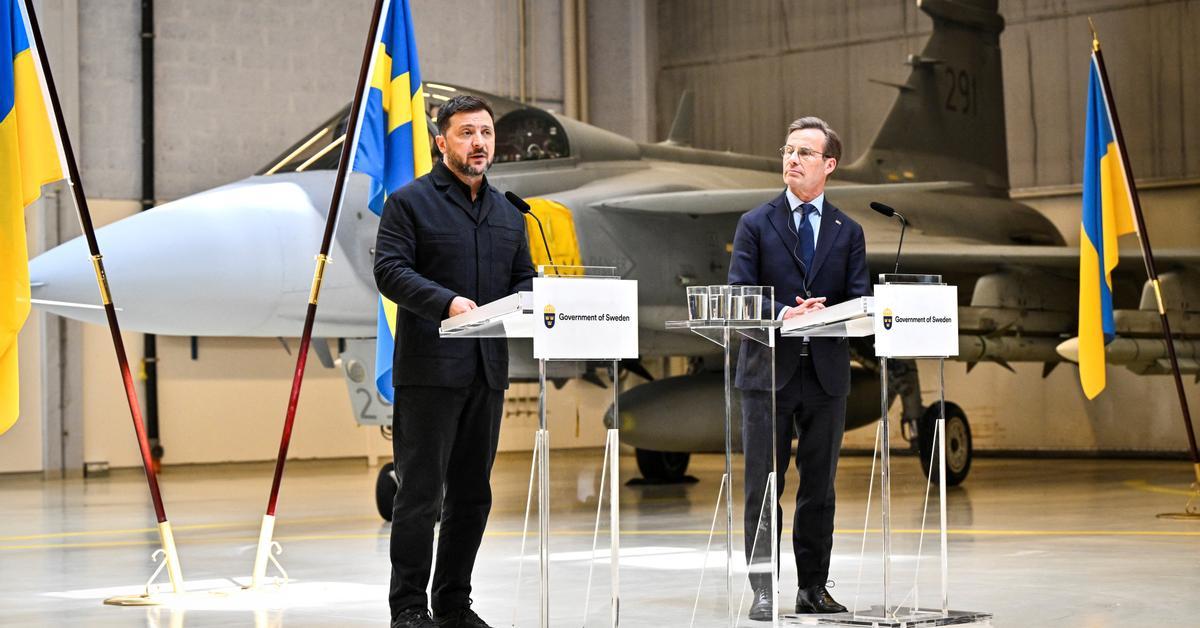 Ukraine buys 20 fighter jets from Sweden with EU loan