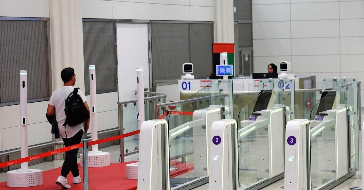 Document-free immigration control: AI scans passengers at Dubai airport