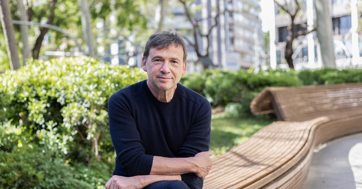 David Nicholls, author of 'One Day' (Netflix), publishes new novel