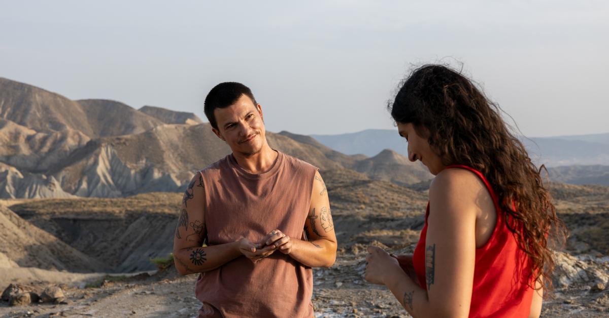'Iván & Hadoum': Love among tomato boxes