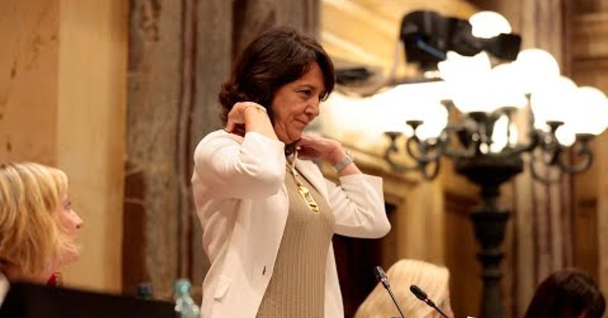 El Parlament escull Anna Erra com a nova presidenta en substitució de ...