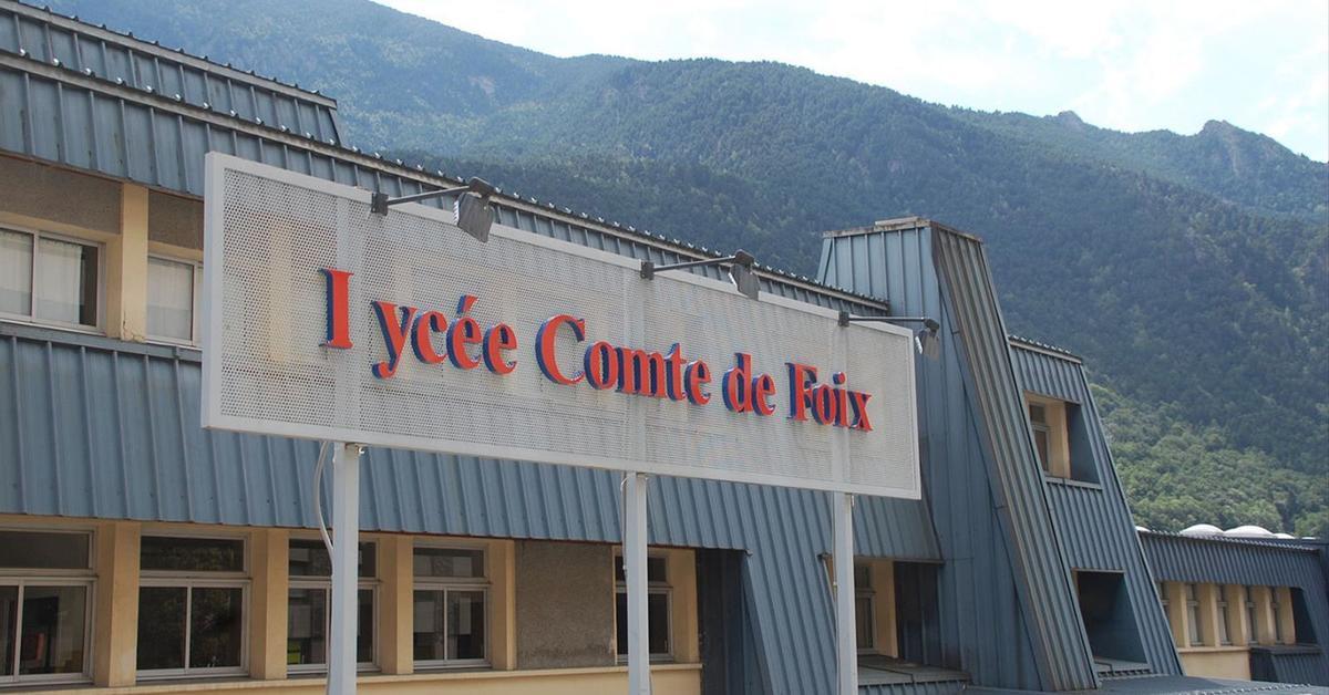 Dos alumnes del Lycée, agredits per un grup de companys