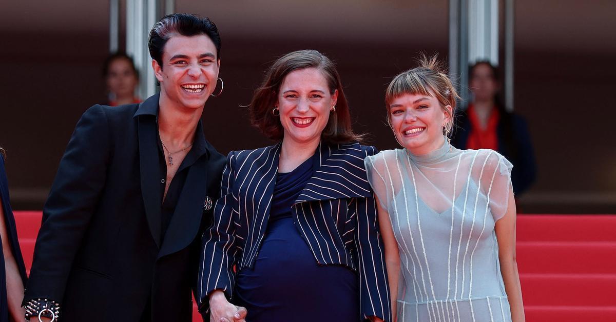 Carla Simón touches the Cannes skies with the magnificent 'Romería'