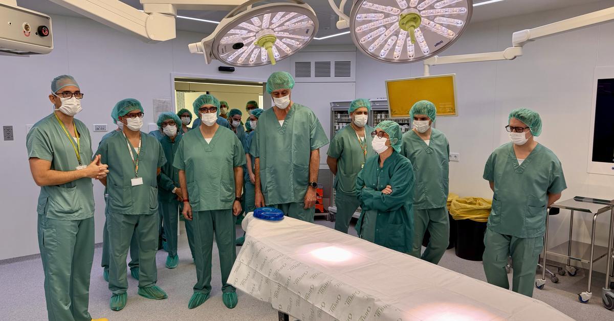 L'Hospital Germans Trias estrena sis quiròfans que el situen com a ...