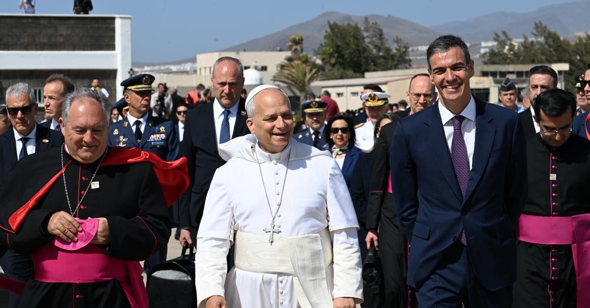 Who wins and who loses with the Pope's visit