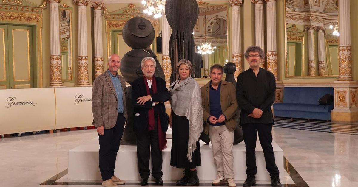 Jordi Savall celebrates a Creole party at the Liceu